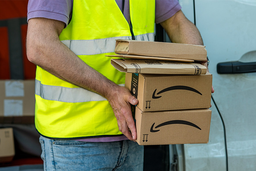 Amazon workers on minimum wage to get pay rise | Compensation, Benefits ...