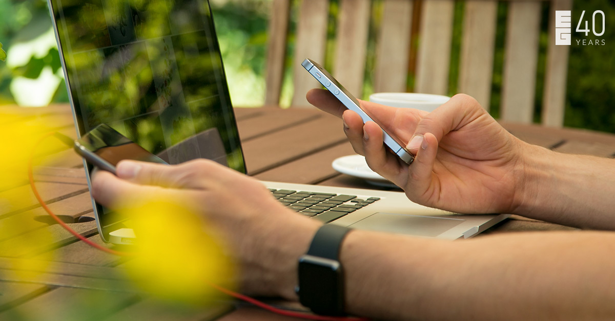 4 in 10 remote staff plan to go 'Al Desko' this year | Wellbeing | HR ...