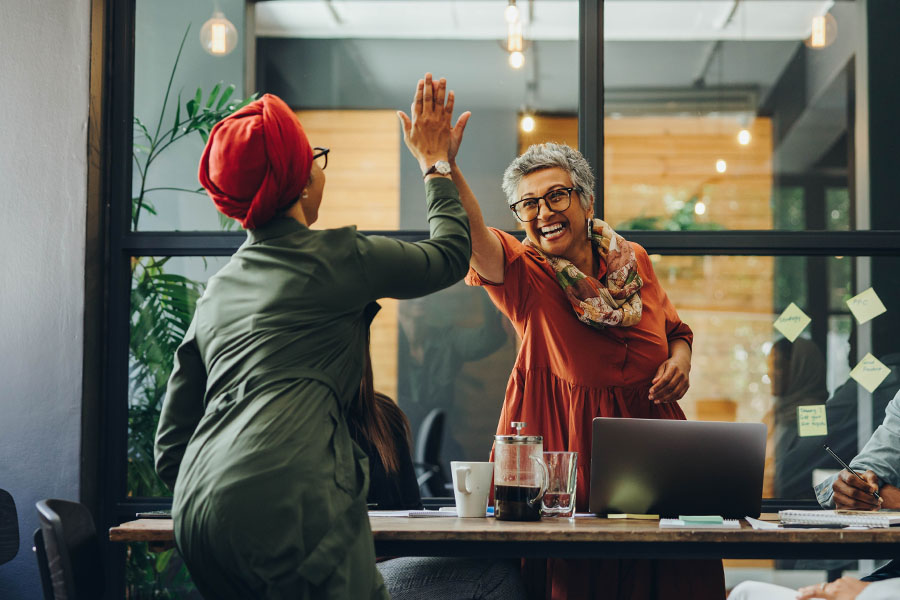 Five ways to promote a positive mindset in the workplace | Employee ...