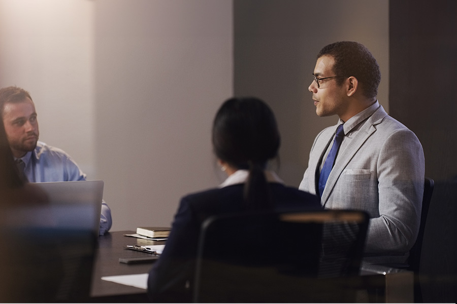 1 in 4 employees don't trust their CEO - here's why | Business Acumen ...